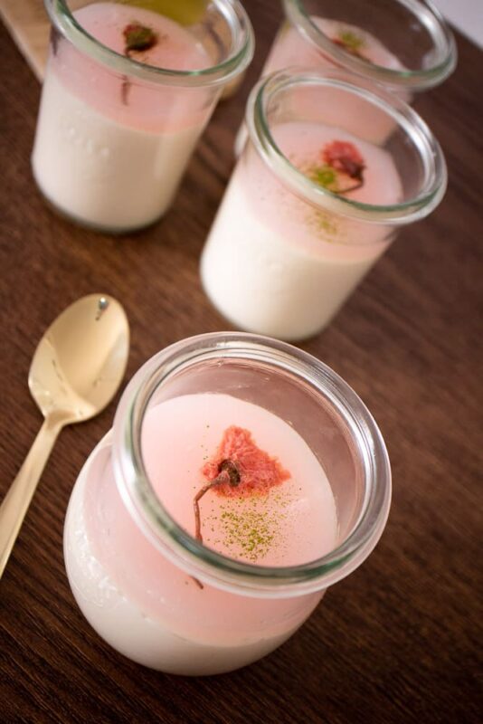 [Rezept] Sakura Pudding: Frühling im Glas - The Hangry Stories