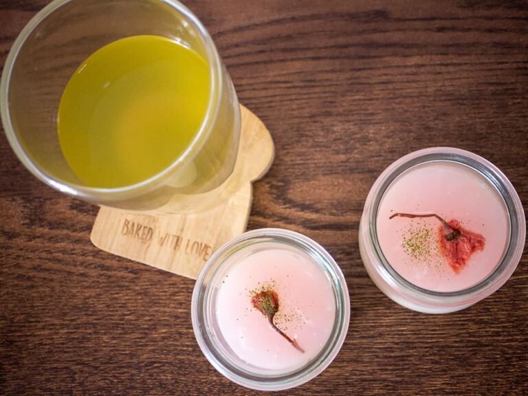 [Rezept] Sakura Pudding: Frühling im Glas - The Hangry Stories